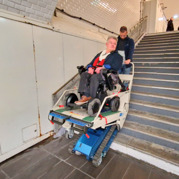 Location monte-escaliers électrique autonome intérieur/extérieur pour pmr